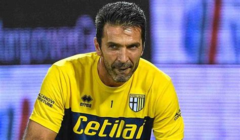 Buffon Maignan E La Juve Mandai Un Messaggio A Maldini