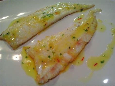 Caprichos de Mayte Gallo a la plancha con salsa verde al aroma del azafrán
