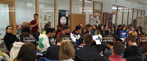 Edition de Longwy Les élèves débattent au lycée Mézières
