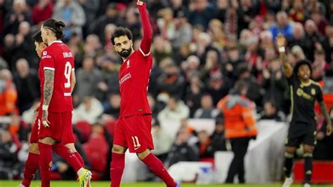 محمد صلاح يتوج بجائزة لاعب الموسم في ليفربول