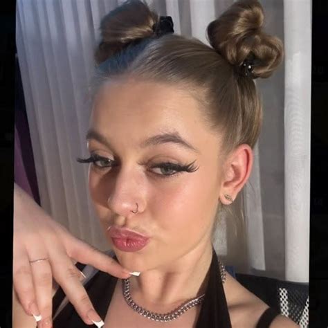 Sara🦋 Scsaraa • Threads Say More