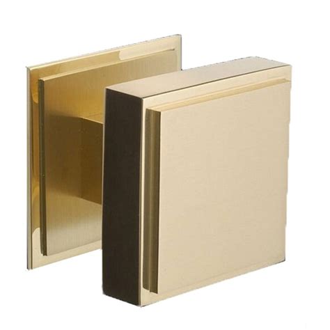 Chelsea Centre Knob Polished Brass Unlacquered Broughtons Lighting