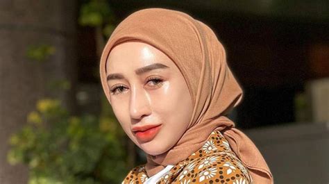 Reza Gladys Angkat Suara Atas Produk Skincare Masuk Daftar Ilegal Bpom
