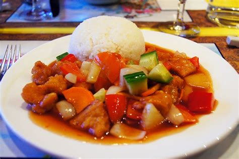 ข้าวราดผัดเปรี้ยวหวานหมู ขนมหวาน ข้าว
