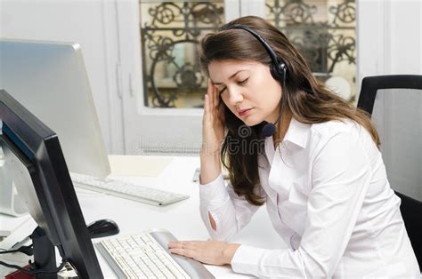 Mujer De Negocios Cansada Imagen De Archivo Imagen De Problemas 29705147