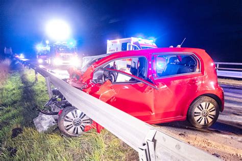 VW Fahrerin Stirbt Bei Horror Unfall Reaktion Des Verursachers Ist Unfassbar