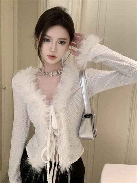 슬림 브이넥 모피 패치 리본 가디건 깃털소매가디건