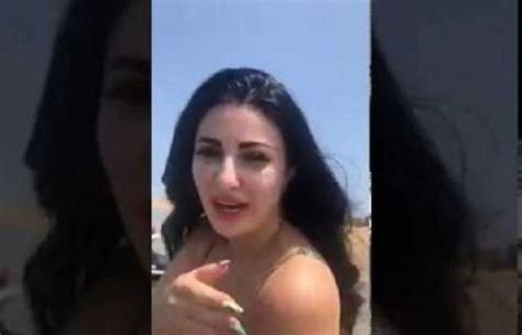 صافيناز تجنن الشباب بوصلة رقص بفستان شفاف وصدرها العارم يشعل التواصل