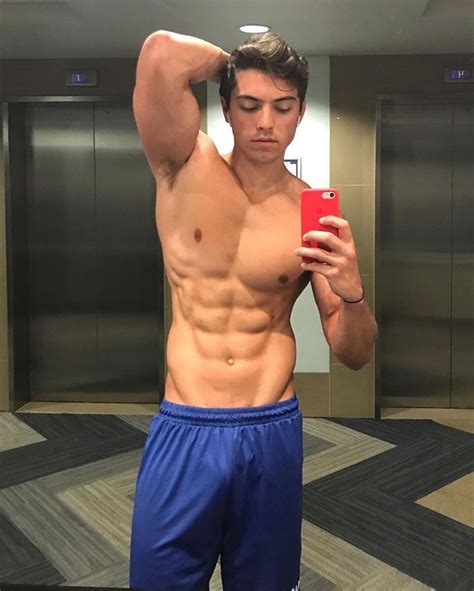 Etalon Sexy Pilonne Le Cul De Son Jeune Amant Mondegay My XXX Hot