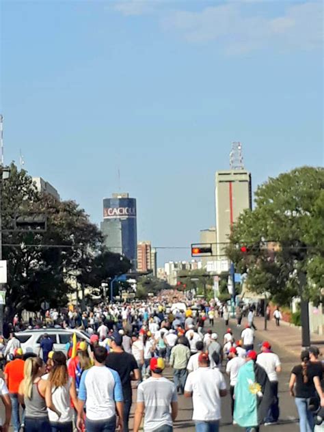 Las fotos de las masivas marchas en Venezuela contra el régimen de