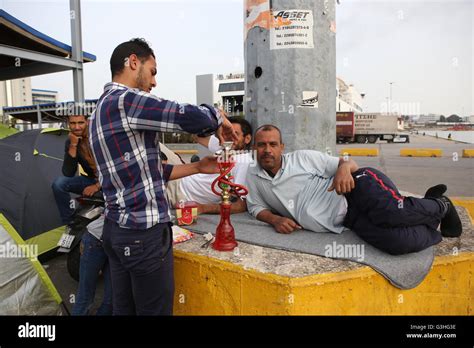 Athens Greece 14th Apr 2016 Refugees And Immigrants In The Port Of Piraeus Authorities Try