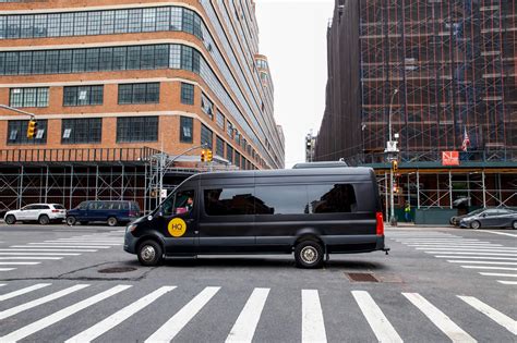 How Private Shuttles Can Help With Corporate Group Transportation Hq