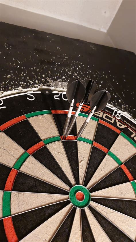 First 180 R Darts
