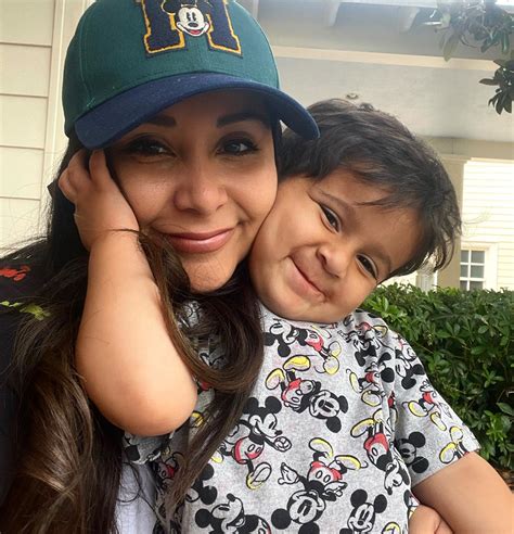 Jersey Shore Star Nicole Snooki Polizzi Shares Rare Photo With