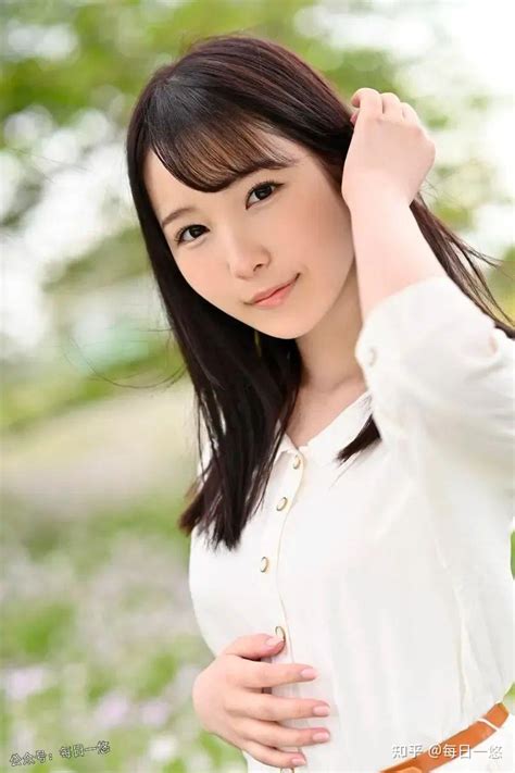 【每日一悠】香水纯：c位出道的美少女 知乎