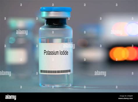 Potassium iodide Banque de photographies et dimages à haute résolution