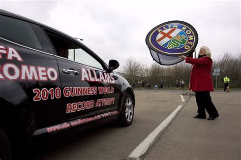 Uk Alfa Romeo Dealership Breaks Record For Largest Alfa Romeo Parade