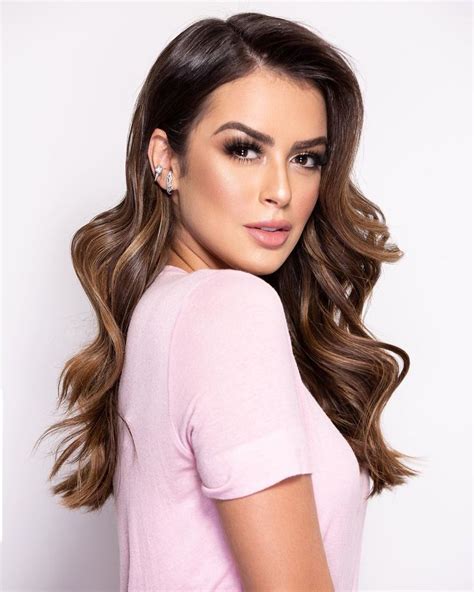 Mariana Saad On Instagram E Se A Maquiagem Da Noivinha Fosse Assim 💍🤫👰 Produção Musa Do Meu