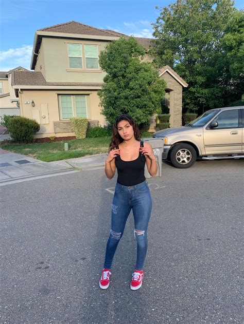 Baddie Fit Instagram Outfit Clothing Vans Photoshoot Outfits