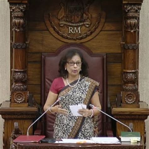 Stream Maya Hanoomanjee Condamne Vivement Shakeel Mohamed Pour Son Facebook Live By Topfm