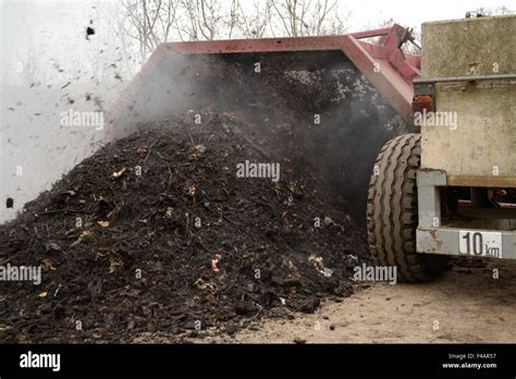 Mechanical Composting Hi Res Stock Photography And Images Alamy