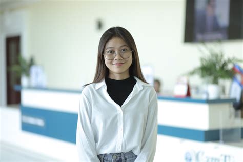 កញ្ញា គ្រី សុរចនា ចែករំលែកគន្លឹះបានអាហារូបករណ៍រៀននៅសាកលវិទ្យាល័យខេមតិច សុីសុីថាមស៍