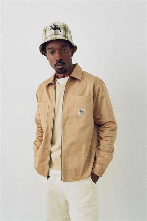 Stüssy introduce nuevos diseños para este verano