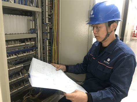 技能大赛丨刻苦训练备战技能大赛 八年如一日做好电力系统的“执哨人”工作岳雷公司