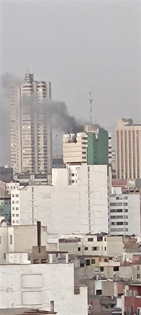 Un Incendio Se Registró En La Dirincri En El Centro De Lima Infobae