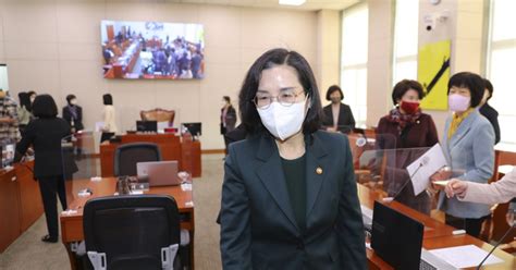 국회 여가위 전체회의 출석한 김현숙 여성가족부 장관
