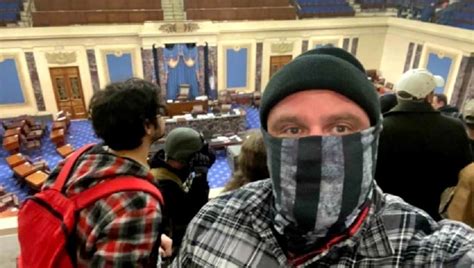 Организаторот на нападите на Капитол во 2021 доби 17 години затвор