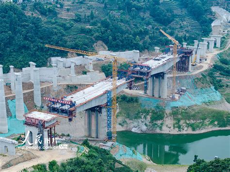 湖北秭归：三峡枢纽茅坪港疏港铁路建设忙【5】 图片频道 人民网