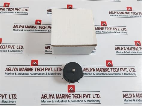 Sakae Fscb50a Non Linear Potentiometer Res 2k Ohm Aeliya Marine Tech Sakae Fscb50a Non Linear Potentiometer Res 2k Ohm Aeliya Marine Tech