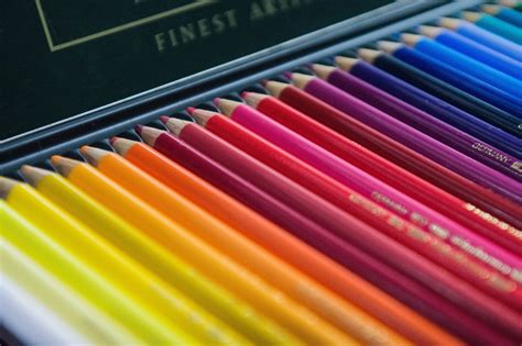 【ユニクロ】パーソナルカラー別の似合う色を紹介！ わくにんボイス｜毎日の暮らしをちょっぴり豊かにするわくの声