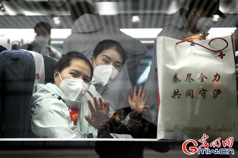 【组图】“守沪者联盟”丨“秦”尽全力 陕西援沪医疗队1591人启程驰援上海 光明网