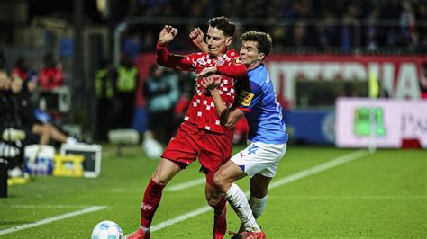 Auch Bvb Interessiert Caci Weckt Begehrlichkeiten