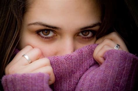 5 Signs She Likes You But Is Intimidated Marnis Wing Girl Method