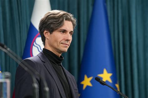 Luka Mesec Po Golobovem Ukoru Zame Je Tukaj Vprašanje Ali Se Z Manj Kot 1000 Evri Da