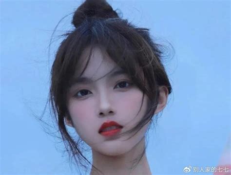 “女人想你了，会发出这3个信号”