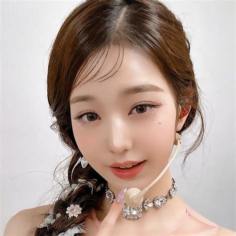 Wonyoung Прически Макияж