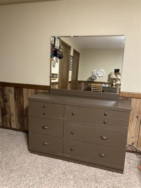 Dresser And Chest Of Drawers Nex Tech Classifieds