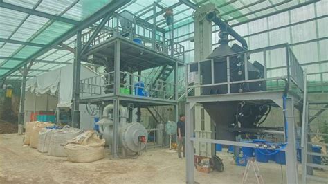Scientists Develop Extraordinary Method To Transform Manure Into Black