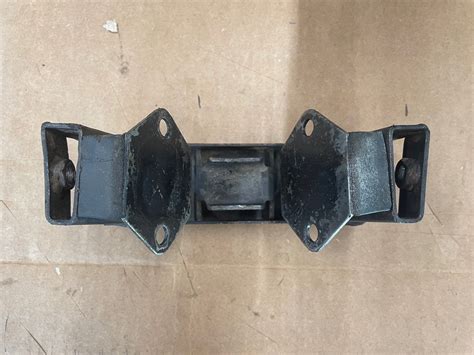 Used Rear Enginetransmission Mount Bracket 948 1275 Engines Bugeyeguy