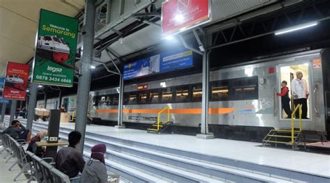 Ketinggalan Kereta Di Stasiun Tawang Travel Diary Of Lenny Lim