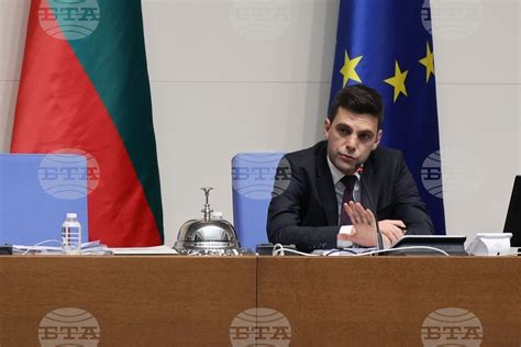 Никола Минчев оглави Временната комисия за проверка на факти и
