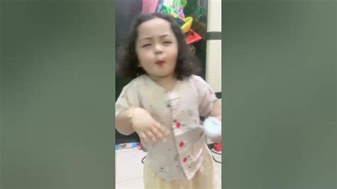 Syifa lagi joget 😂🙏 - YouTube