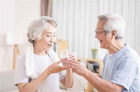 기억력 지키고 암 막으려면 물 충분히 마셔야 당신의 건강가이드 헬스조선