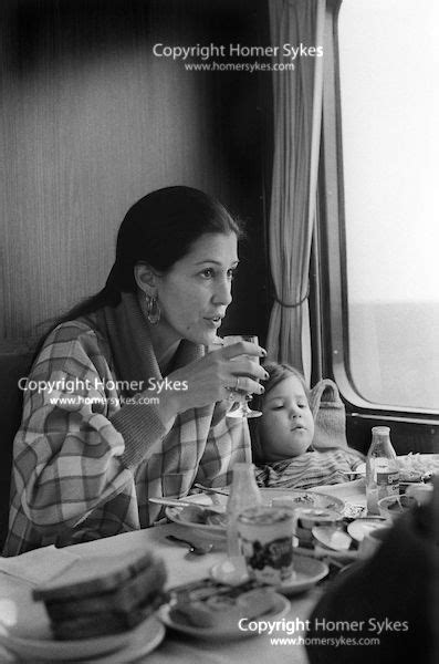 Rita Coolidge And Daughter Casey 1978 Travelling Through East Germany