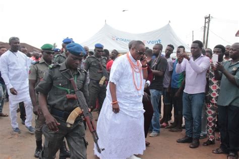 Photos Prince Eheneden Erediauwa Crowned As The New Oba Of Benin See