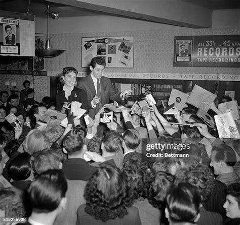 6186 Debbie Singer Photos And High Res Pictures Getty Images